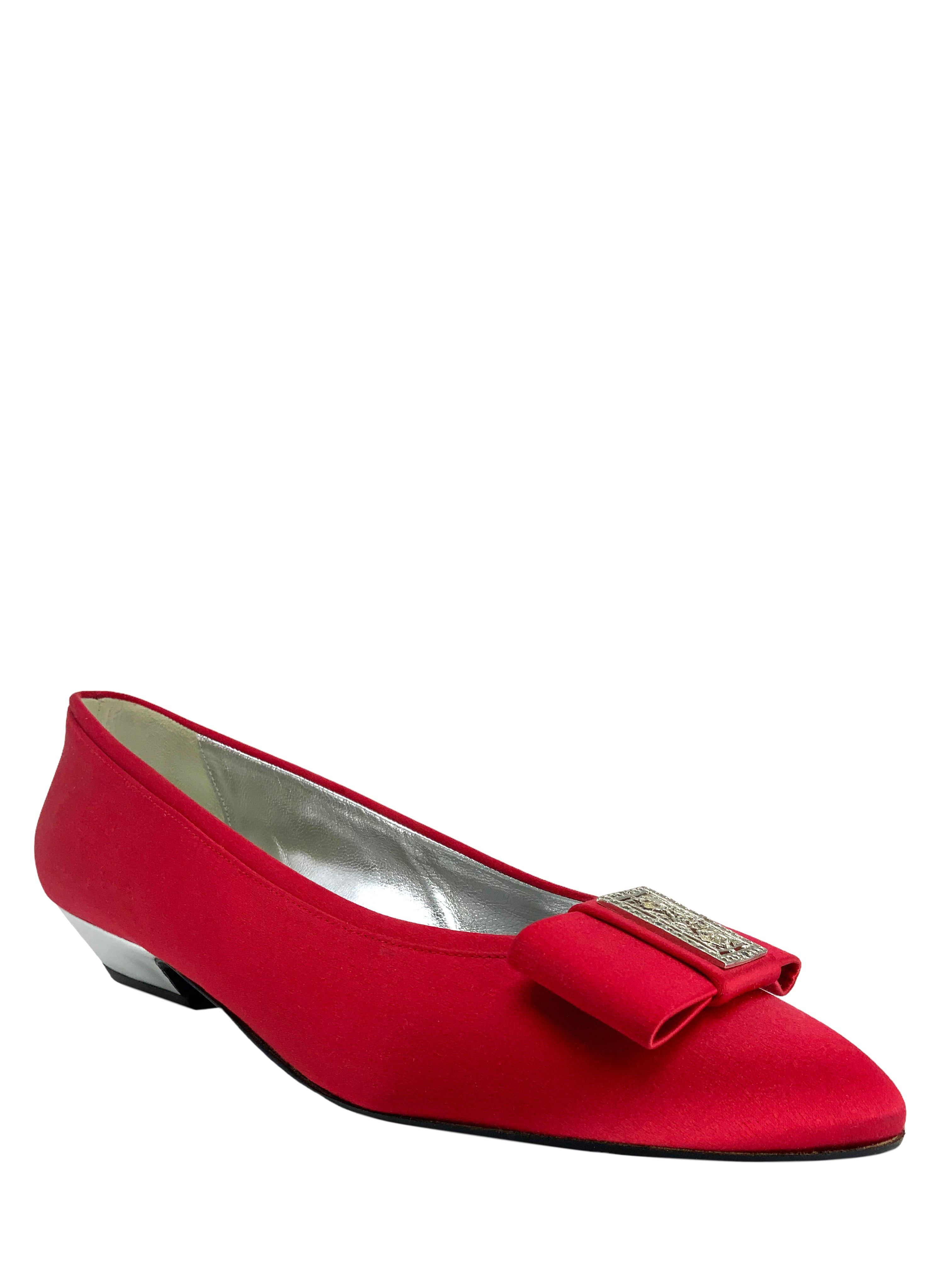 GUCCI Vintage Satin Crystal Bow Pumps Size 8 - Consigned Designs